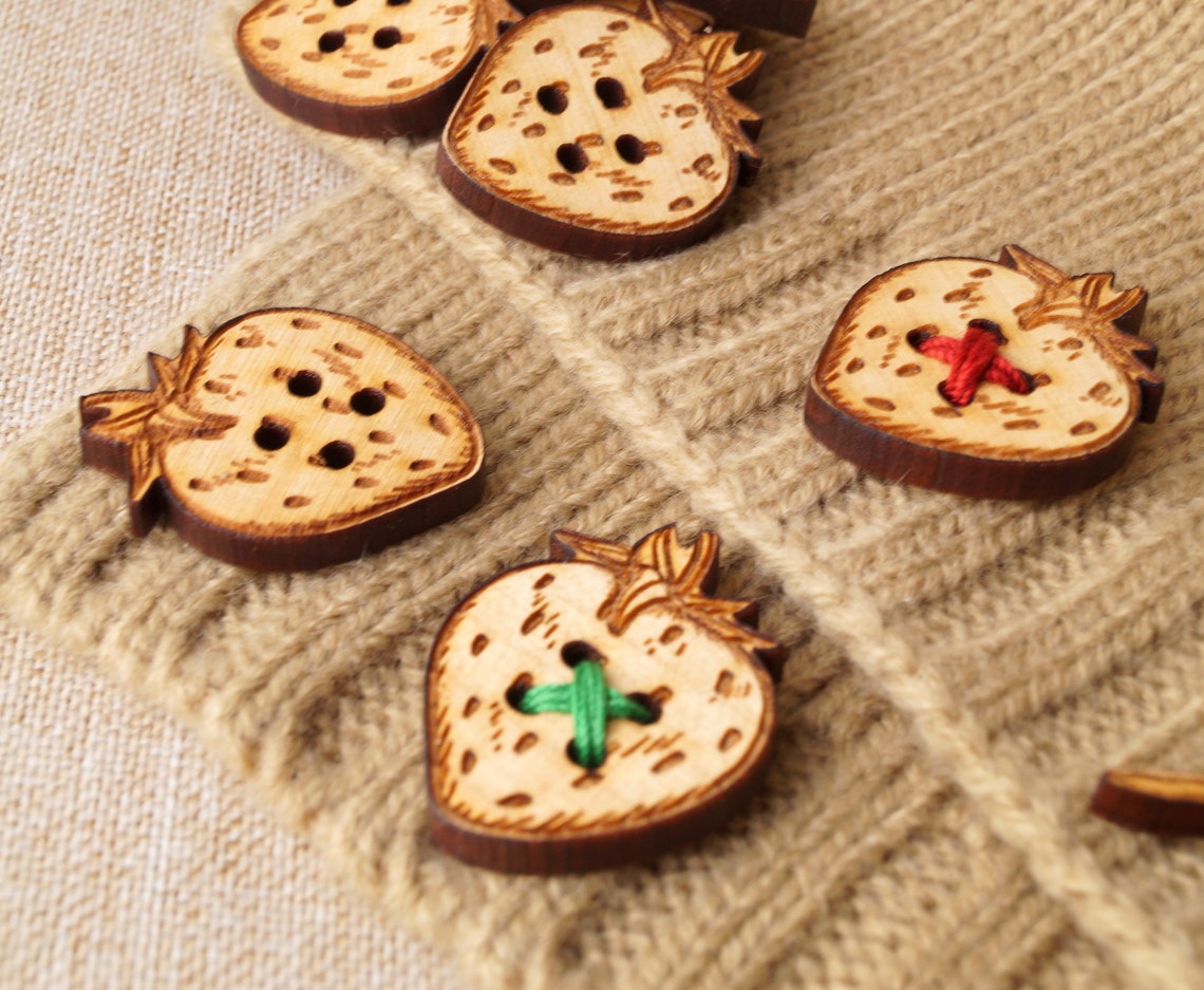 Strawberry Buttons Wooden Buttons Buttons for Knitted and | Etsy