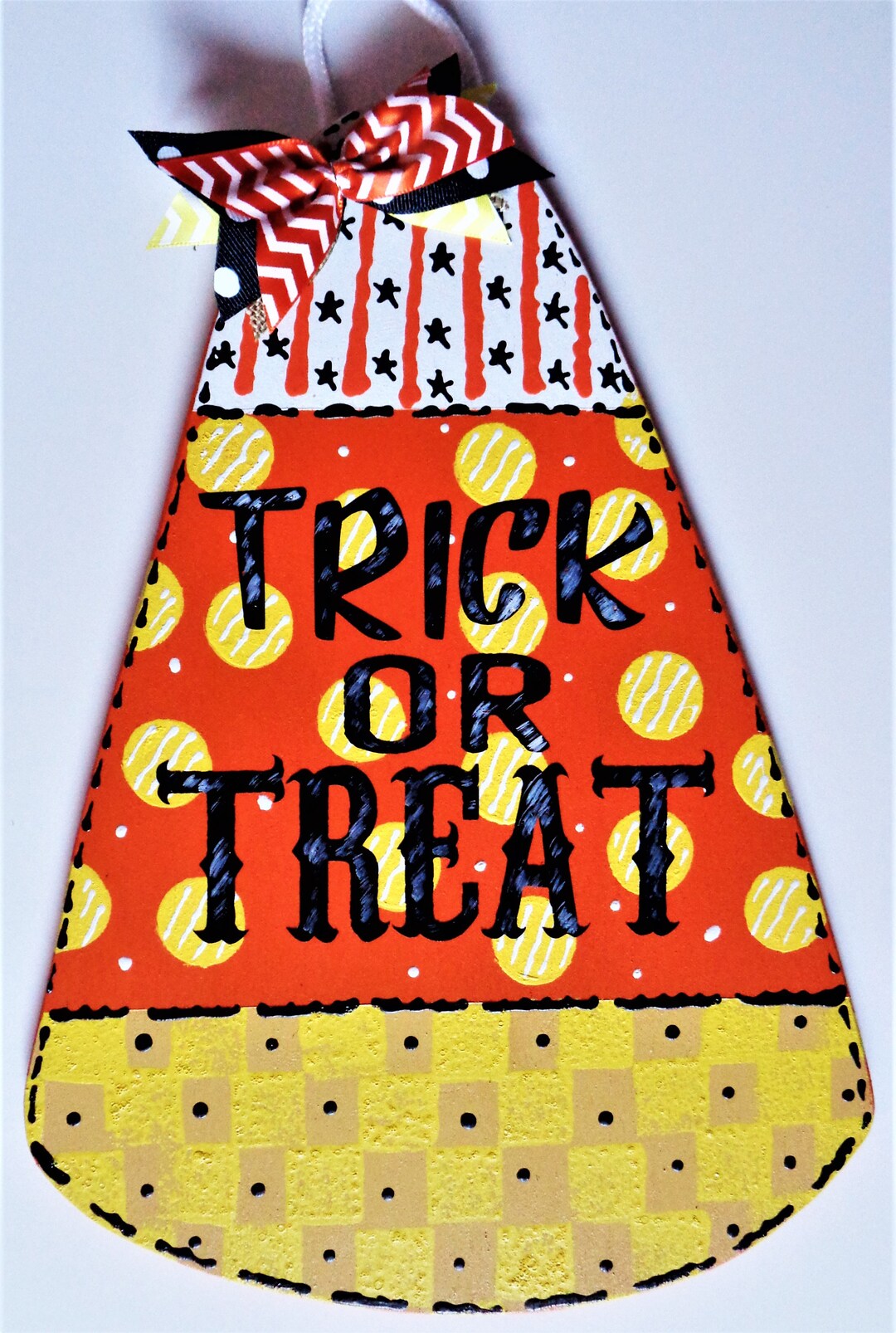 Halloween CANDY CORN Trick or Treat SIGN Pumpkin Wall Art Door Plaque ...