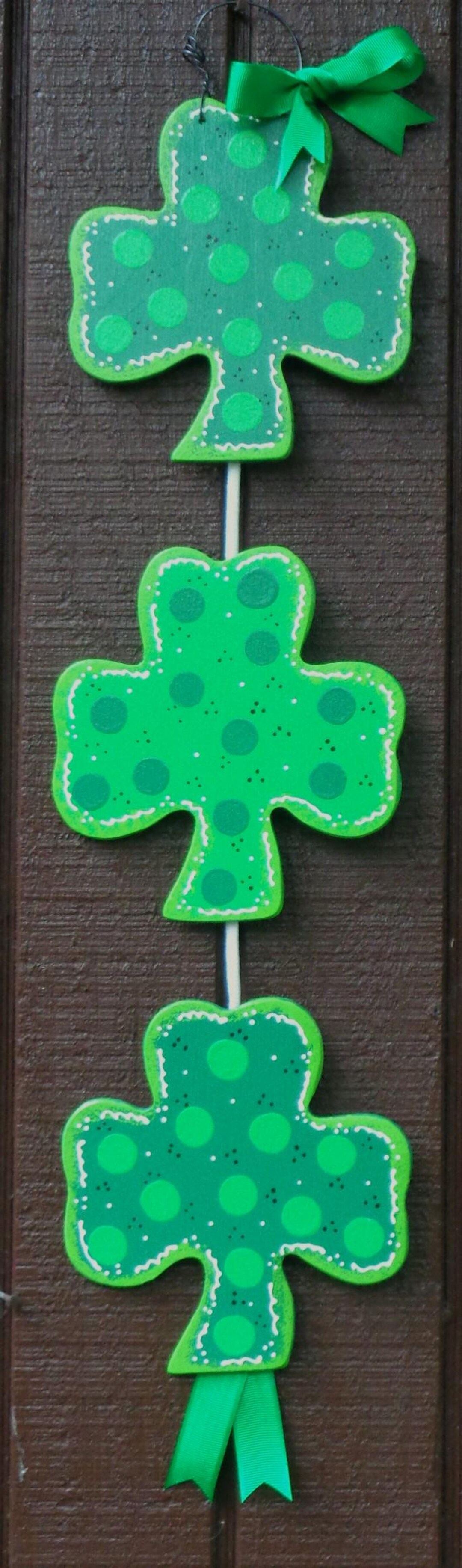 Hand Painted Shamrock Door Hanger: St Patrick's Day Wooden Sign - Etsy