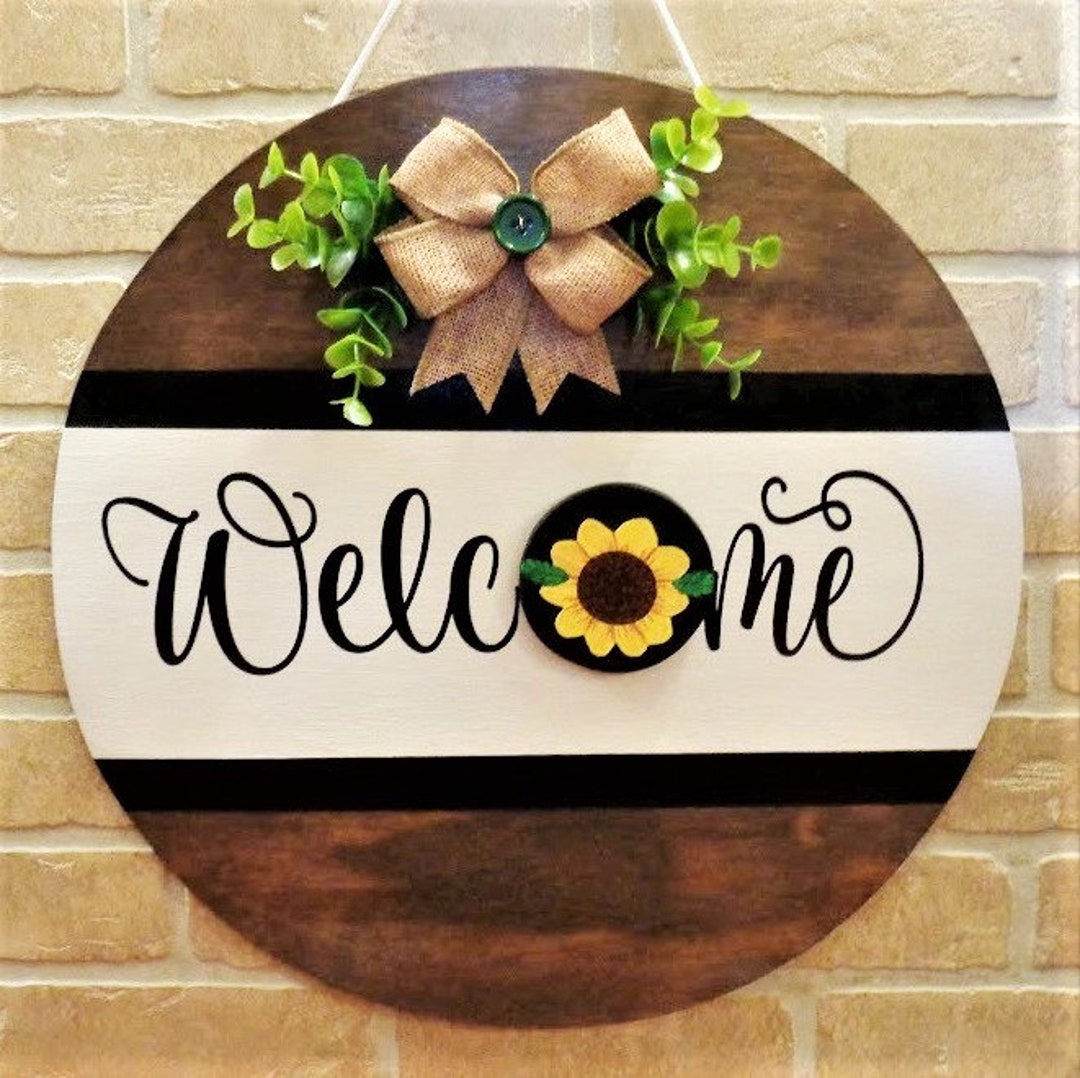 Interchangeable Welcome 18 Diameter Circle Sign Includes 10 Seasons ...