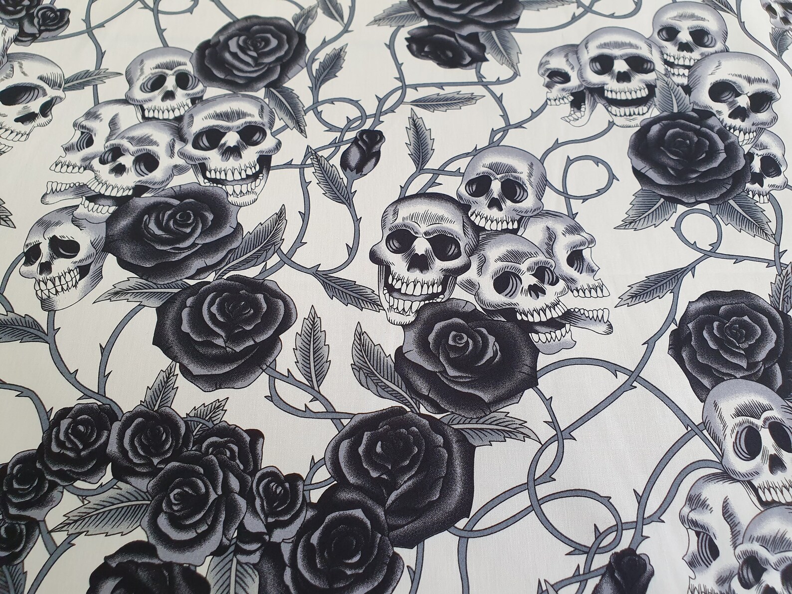 Skull Print Fabric 100% Cotton Skulls & Black Roses on Ivory - Etsy