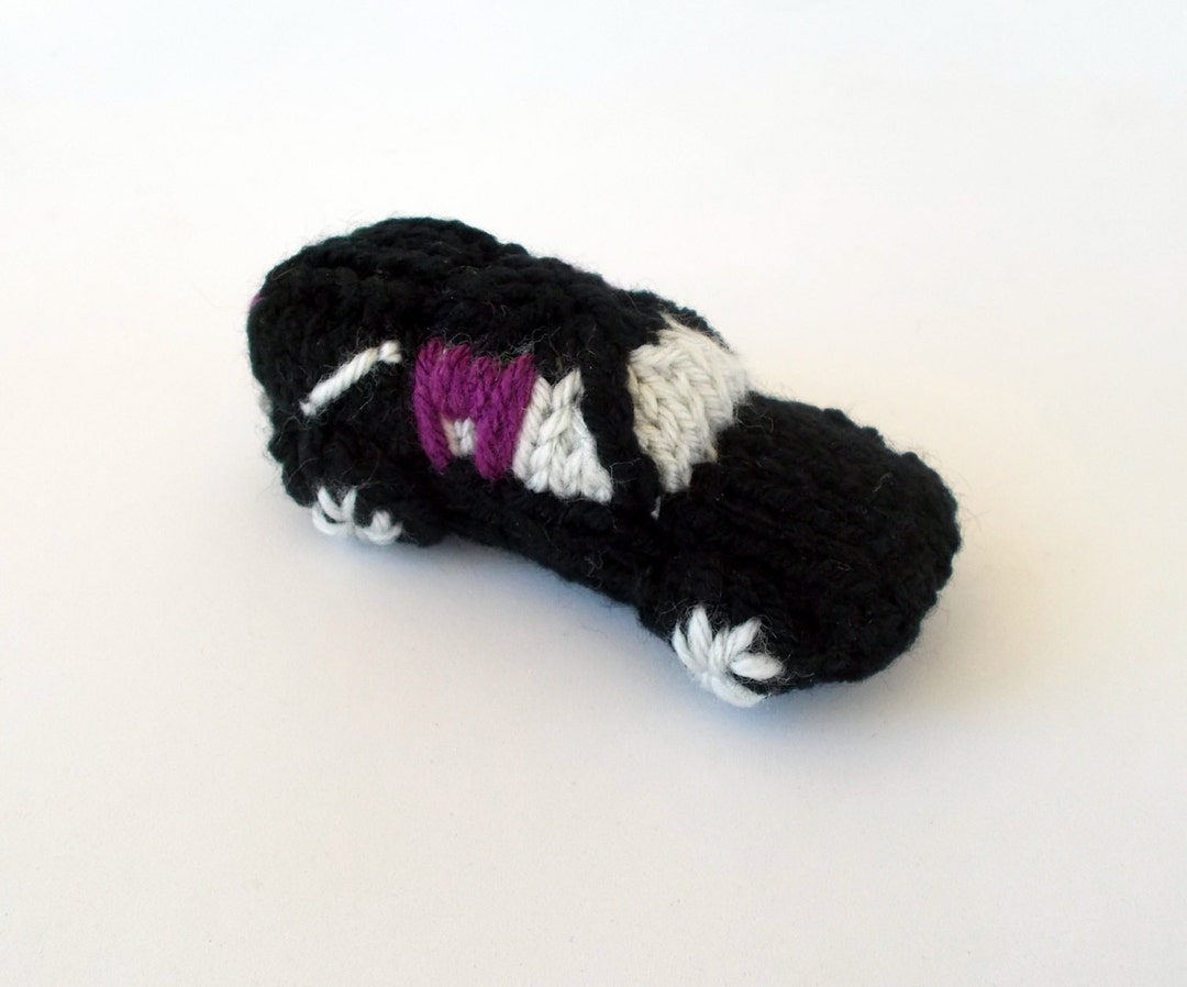 Miniature Hearse Knitted Soft Toy Model Vehicle Halloween Decor Macabre ...