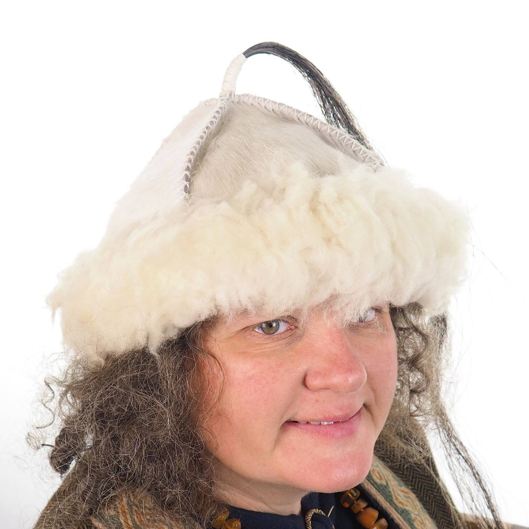 White Historical Leather Hat With Horse Tail, Hand Sewn, Larp, Medieval ...