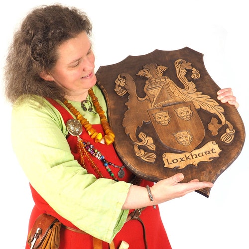 Pearson Personalized Family Crest Hand Carved Coat of Arms | Etsy