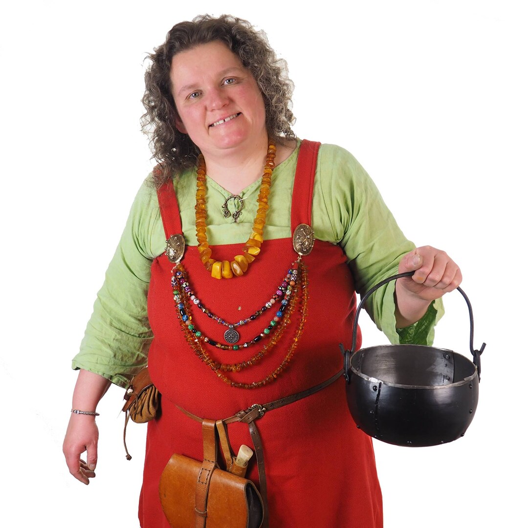 Steel Cauldron 1/2 Gallon , 2 Litr, Hand Forged, Historical Handicraft ...