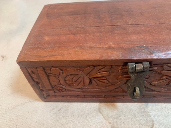 Wooden Relief Box - Gem
