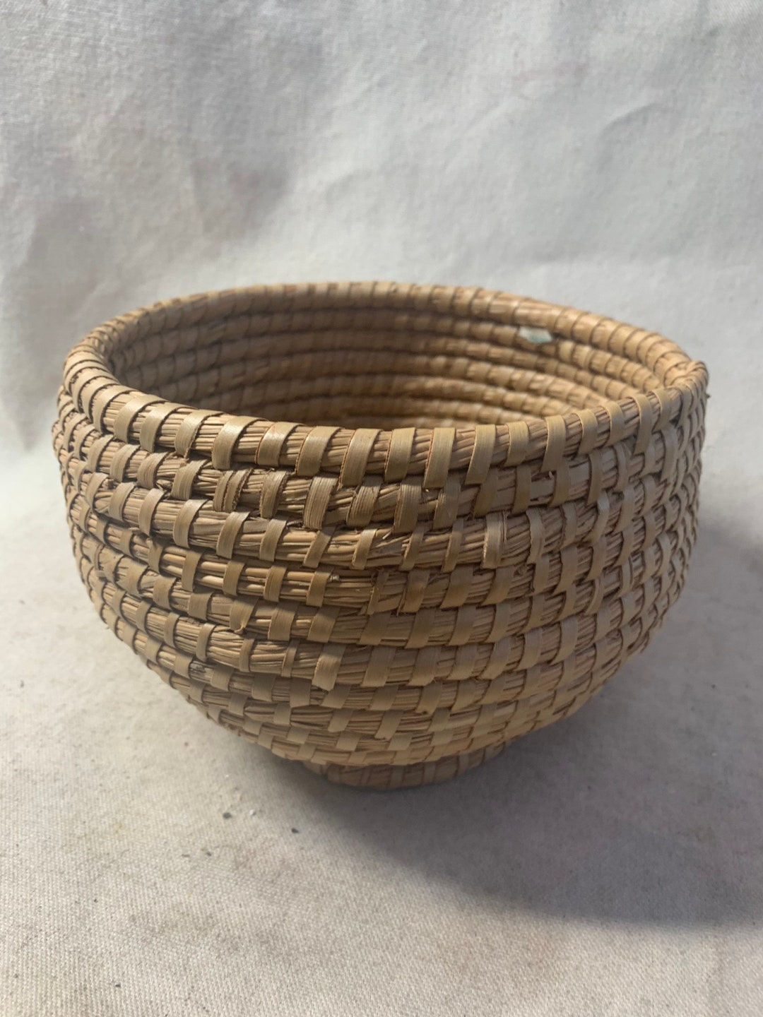 Beautiful Round Basket - Etsy