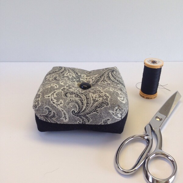 Square Pincushion - Etsy