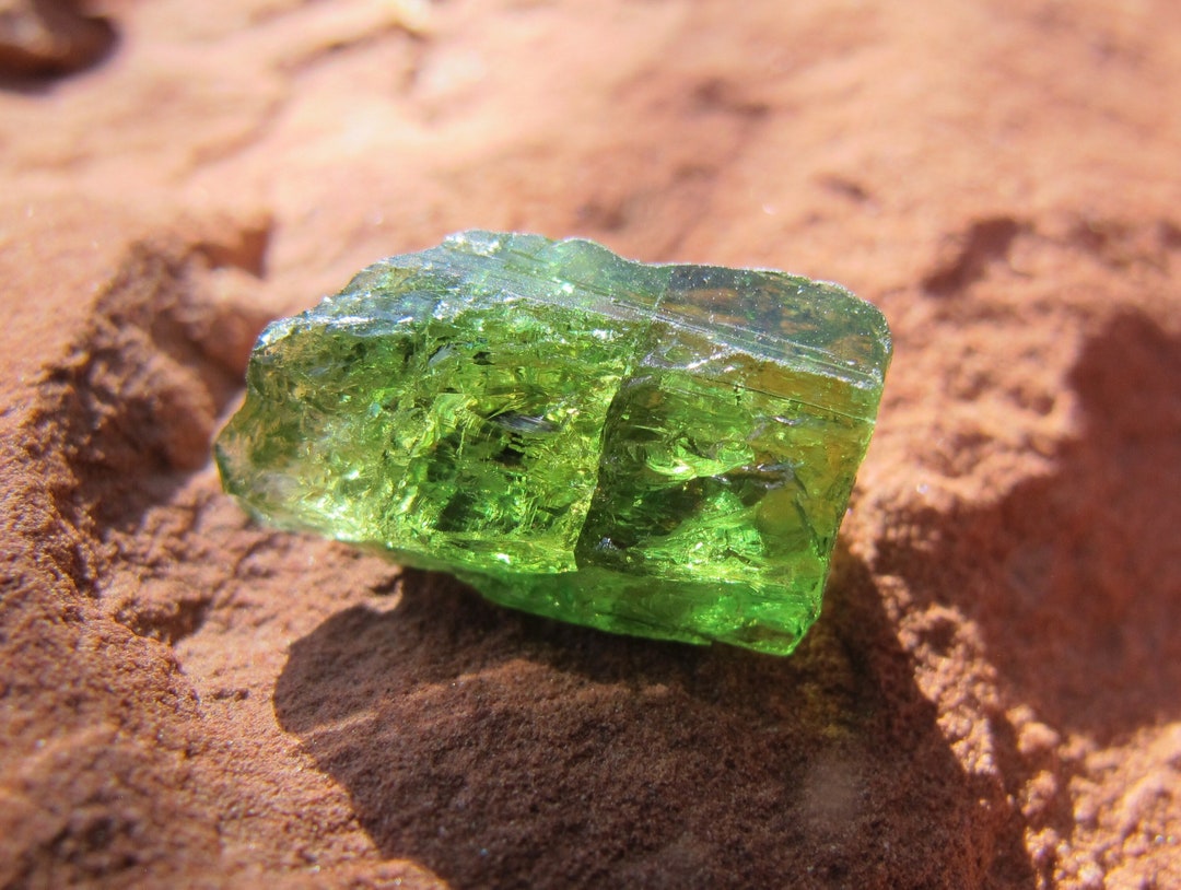 Earthship Traverse Gemmy Green Commander Mine Tourmaline Crystal Sedona ...