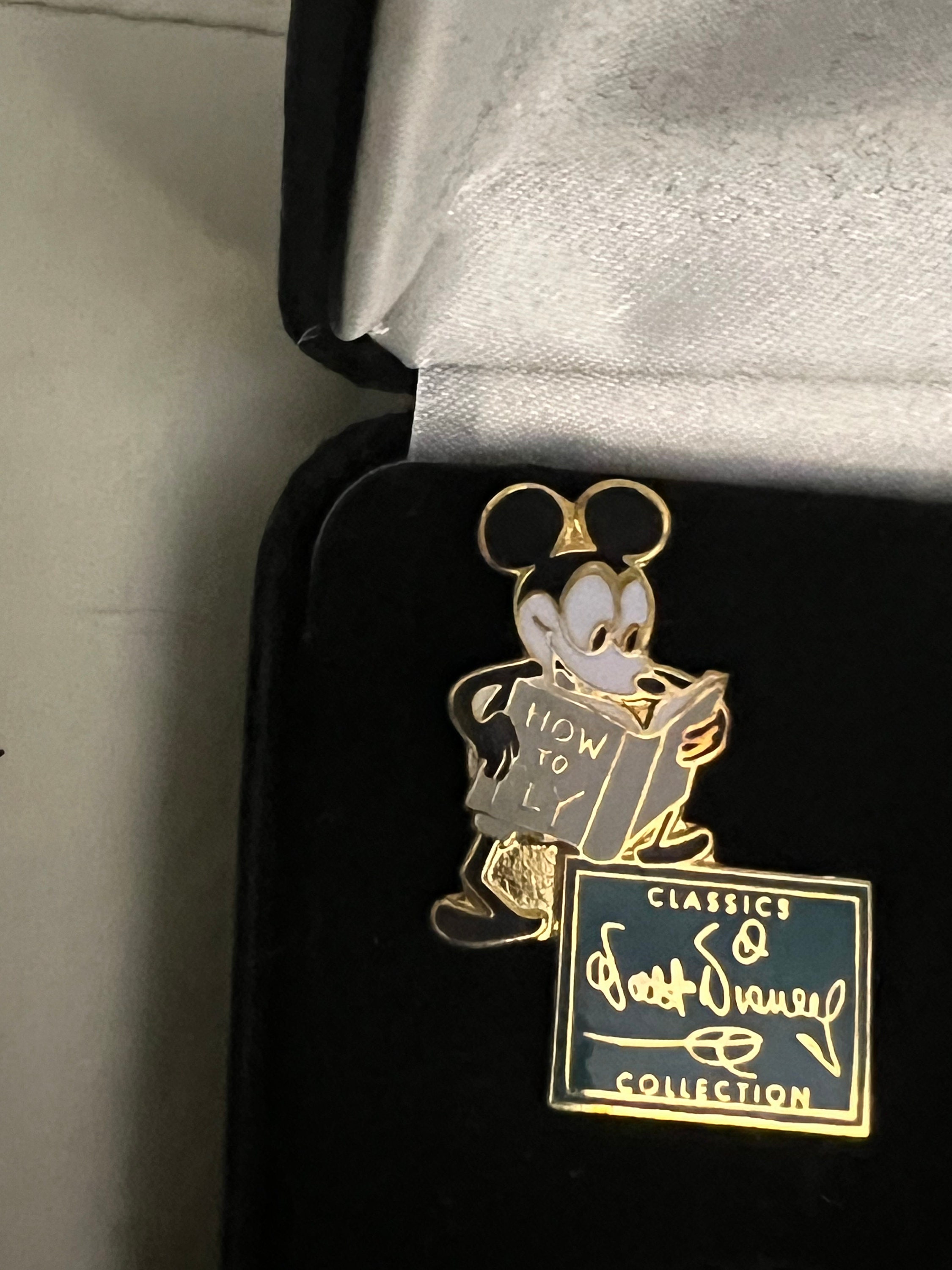 Walt Disney Collector Pin Set/5 Character Pins With Push Back - Etsy