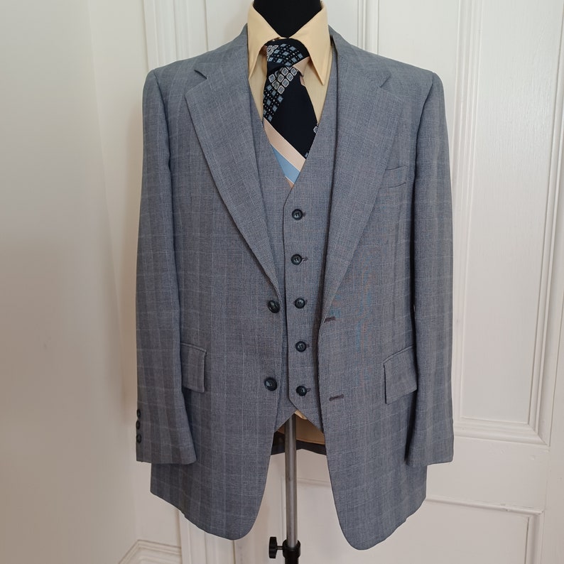 1970s Men's Polyester 3-piece Houndstooth Wide Check Pattern Suit ...