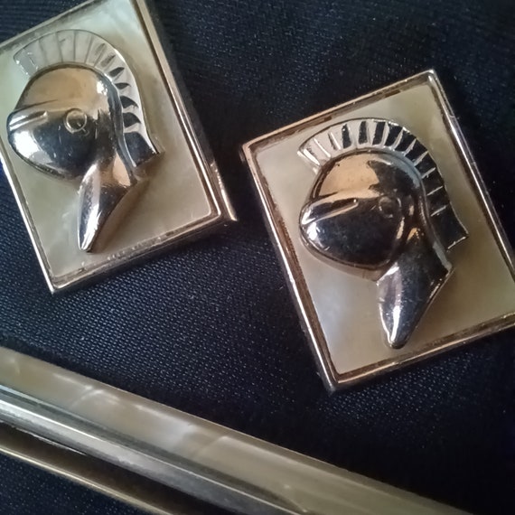 Swank Centurion/Knight Cuff Link and Tie Bar Set - Gem