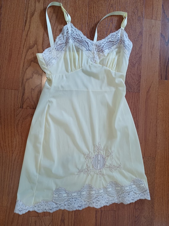 1960s Yellow Mini Dress Slip with Lace Trim and Embro… - Gem