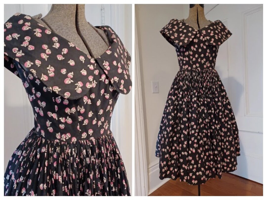 1950s Apple Print Day Dress With Full Circle Skirt and Wide Portrait ...