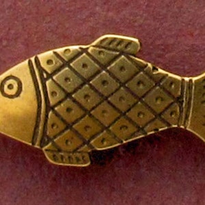 Fish Button - B544 - Etsy