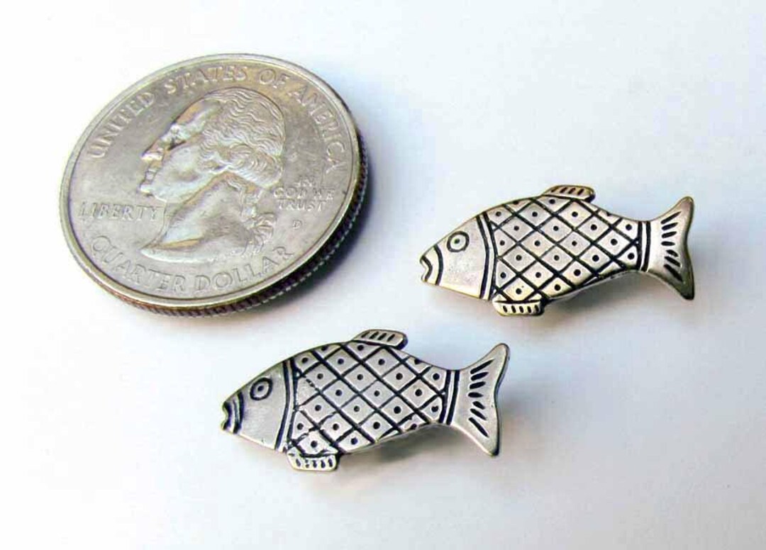 Fish Button - B544 - Etsy