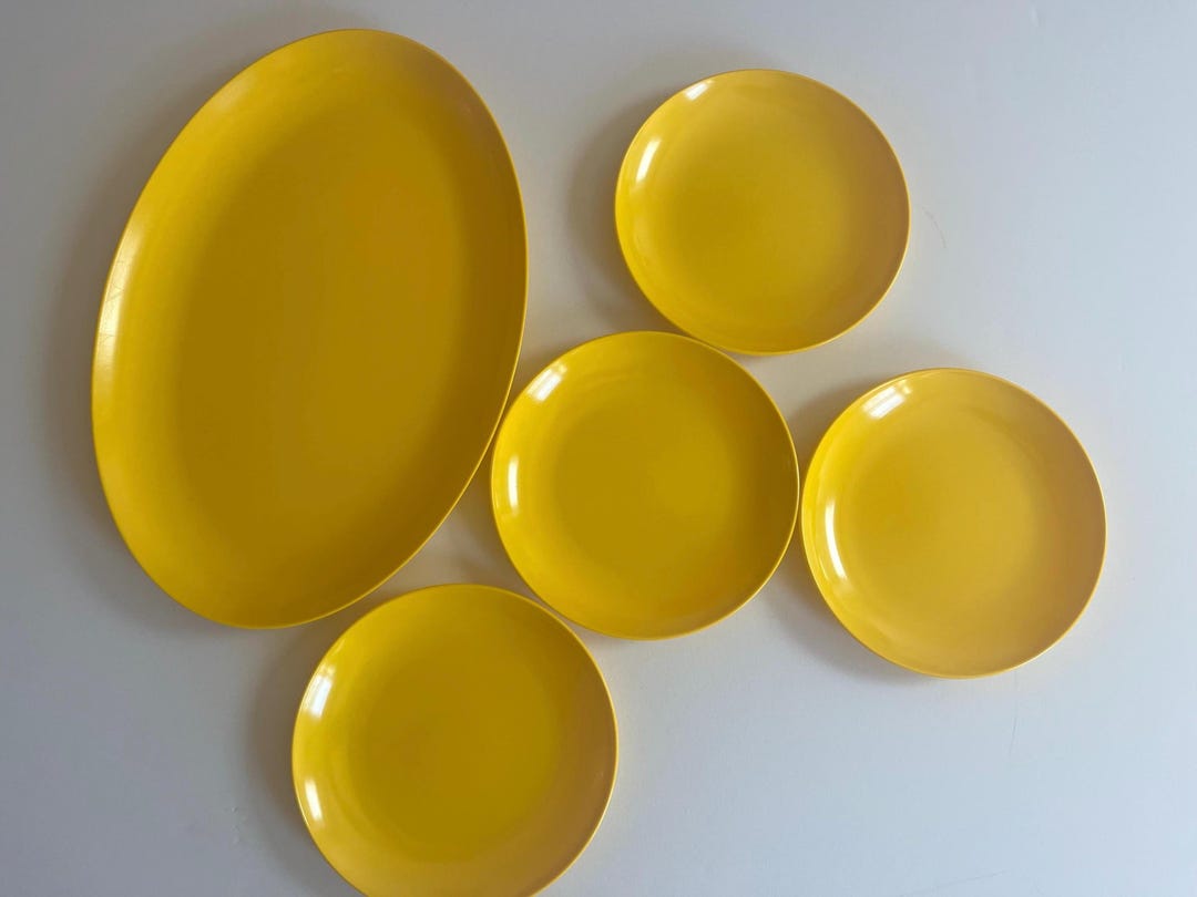 Texas-ware Plates YELLOW Serving Plate Four Supper Dishes Set of Five ...