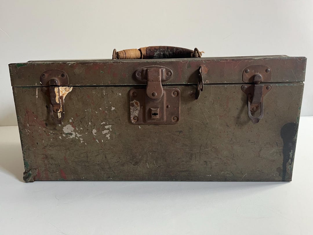 METAL Tool Box Army Green USA Excelsior Stamford Conn Industrial ...