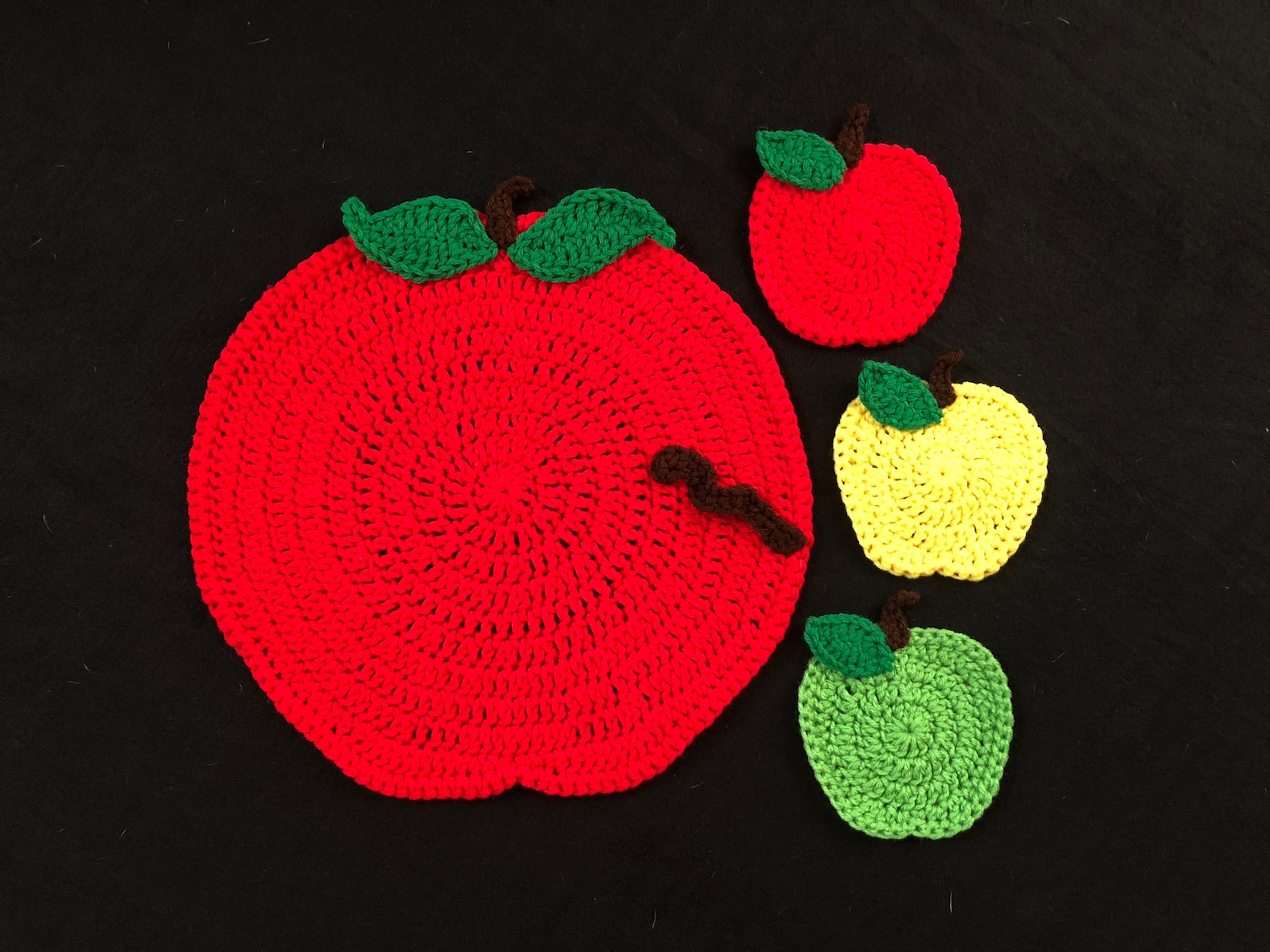 Crochet PATTERN Apple Placemat and Coaster Set Fall Apple - Etsy