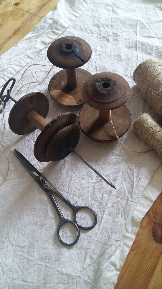 Antique Primitive Wooden Industrial Teal Bobbin Spool Wooden Spool Old ...