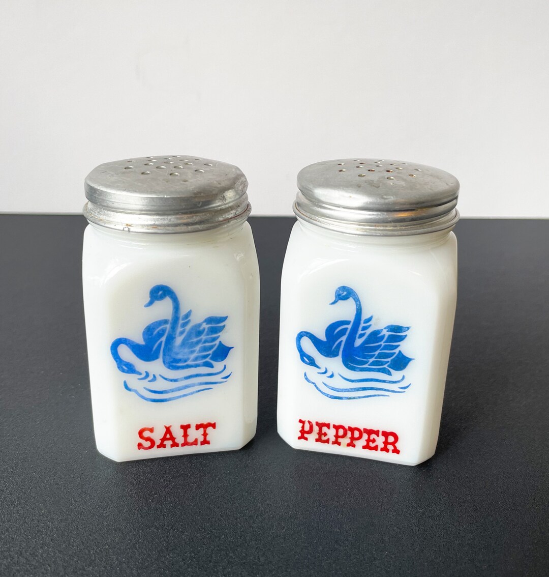 Vintage Milk Glass Swan Salt and Pepper Shakers - Etsy