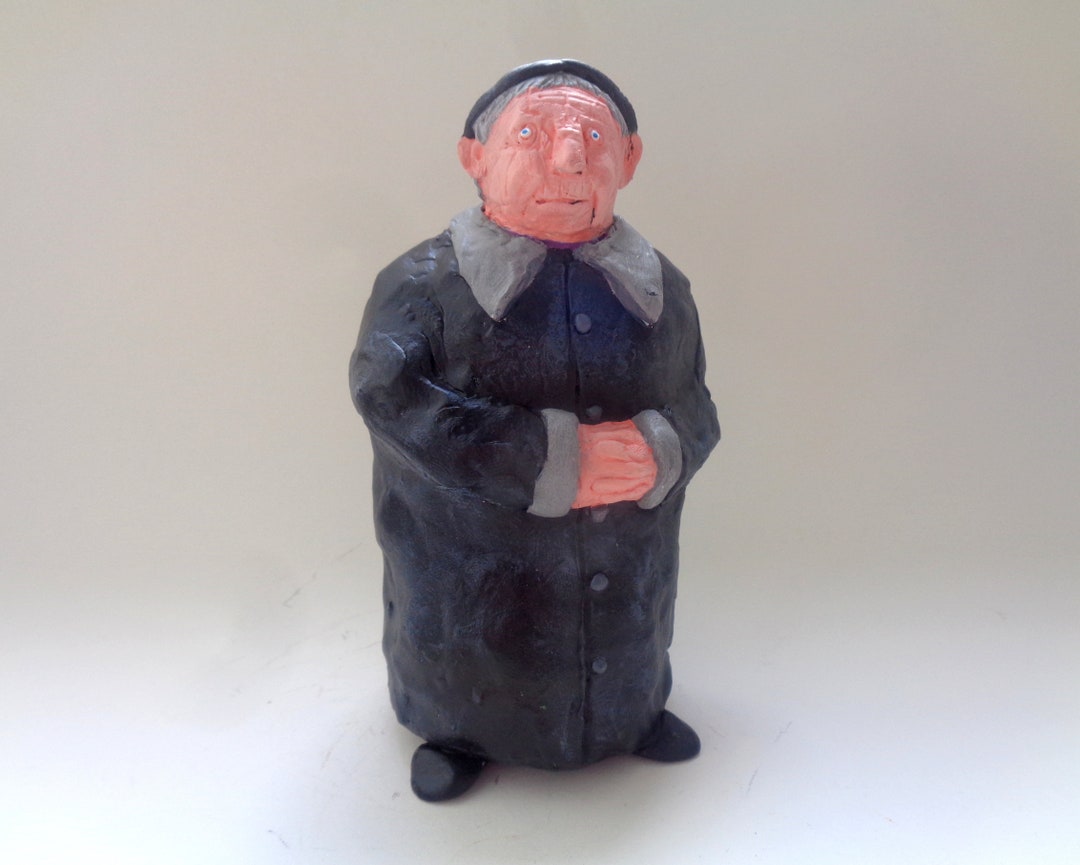 Old Woman in Black Figurine - Old Lady Sculpture - Etsy