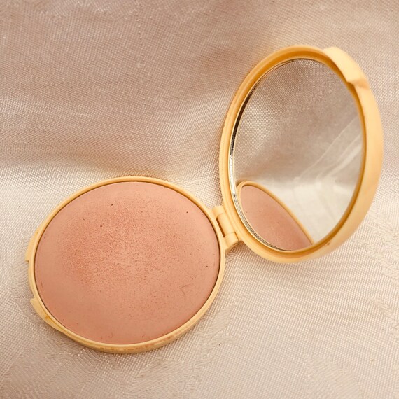 1960s Vintage Boots Number Seven Face Powder, Cellulo… - Gem