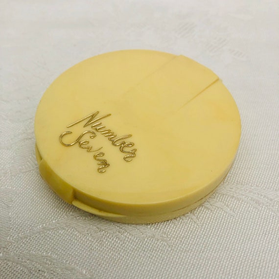 1960s Vintage Boots Number Seven Face Powder, Cellulo… - Gem