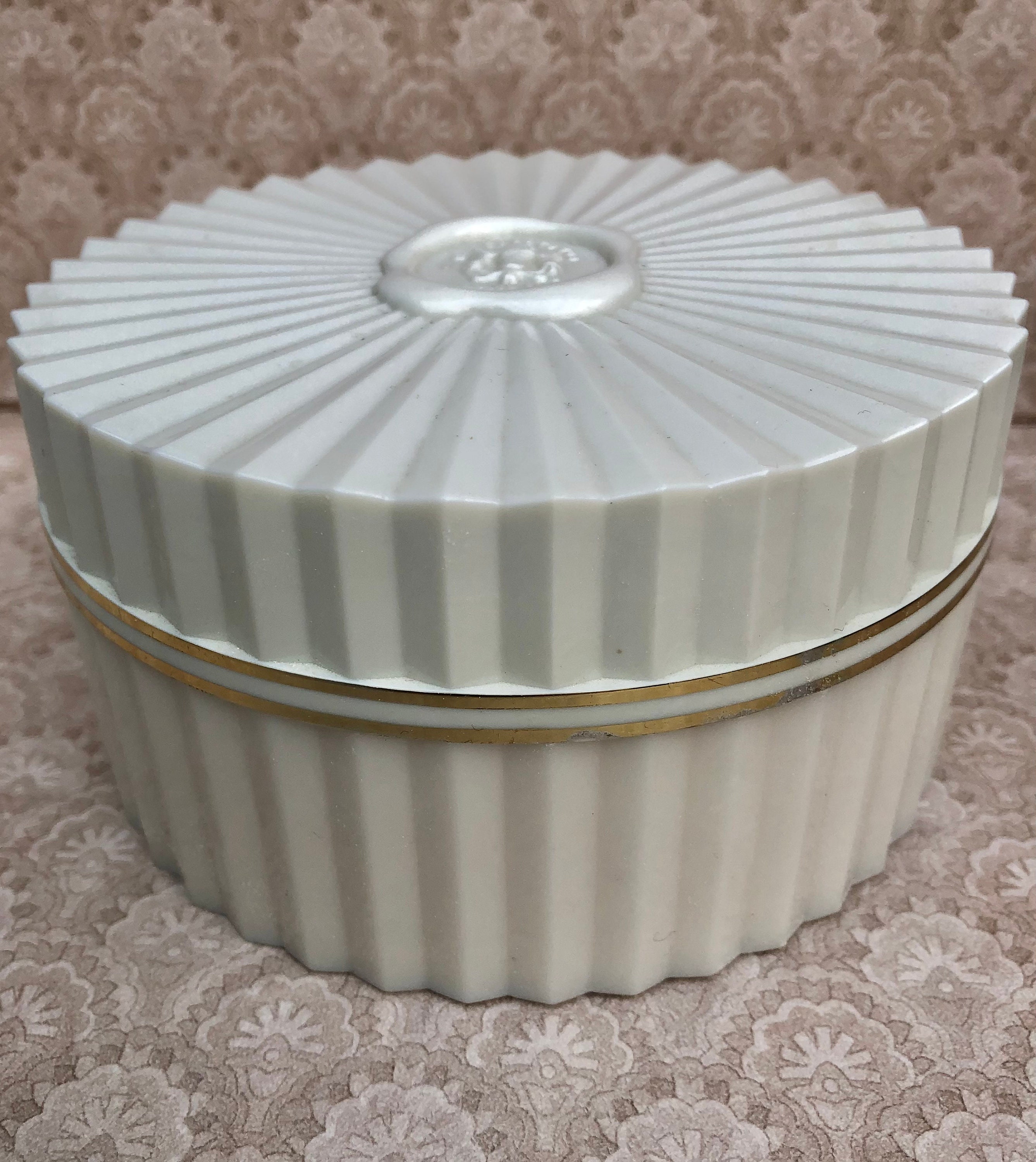 1980s Large Vintage, Giorgio Beverly Hills, Extraordinary Dusting ...