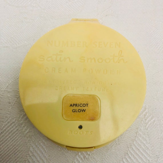 1960s Vintage Boots Number Seven Face Powder, Cellulo… - Gem