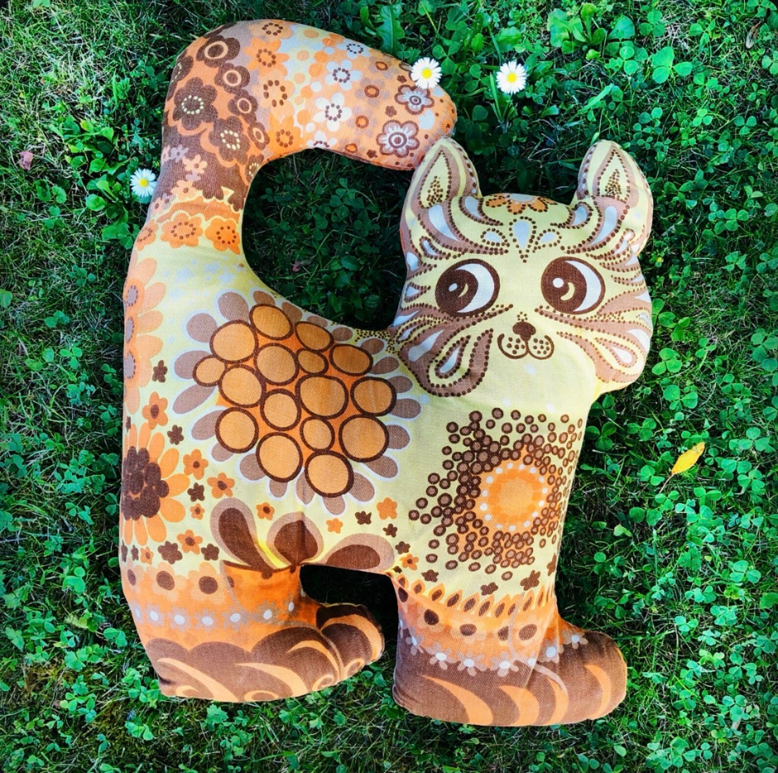 Retro 1970s Double Sided Flower Power Cat Cushion, Pillow, 17 Inches ...