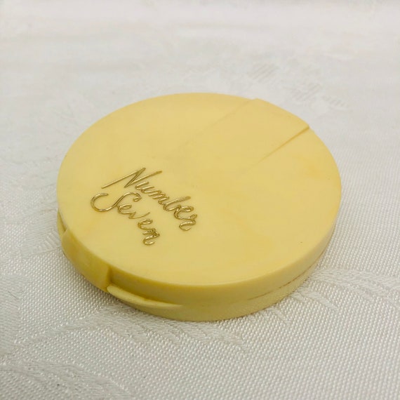 1960s Vintage Boots Number Seven Face Powder, Cellulo… - Gem