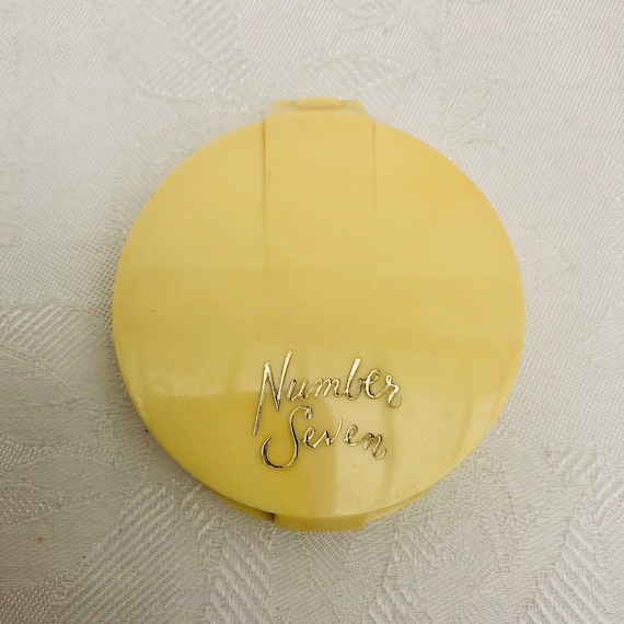 1960s Vintage Boots Number Seven Face Powder, Cellulo… - Gem