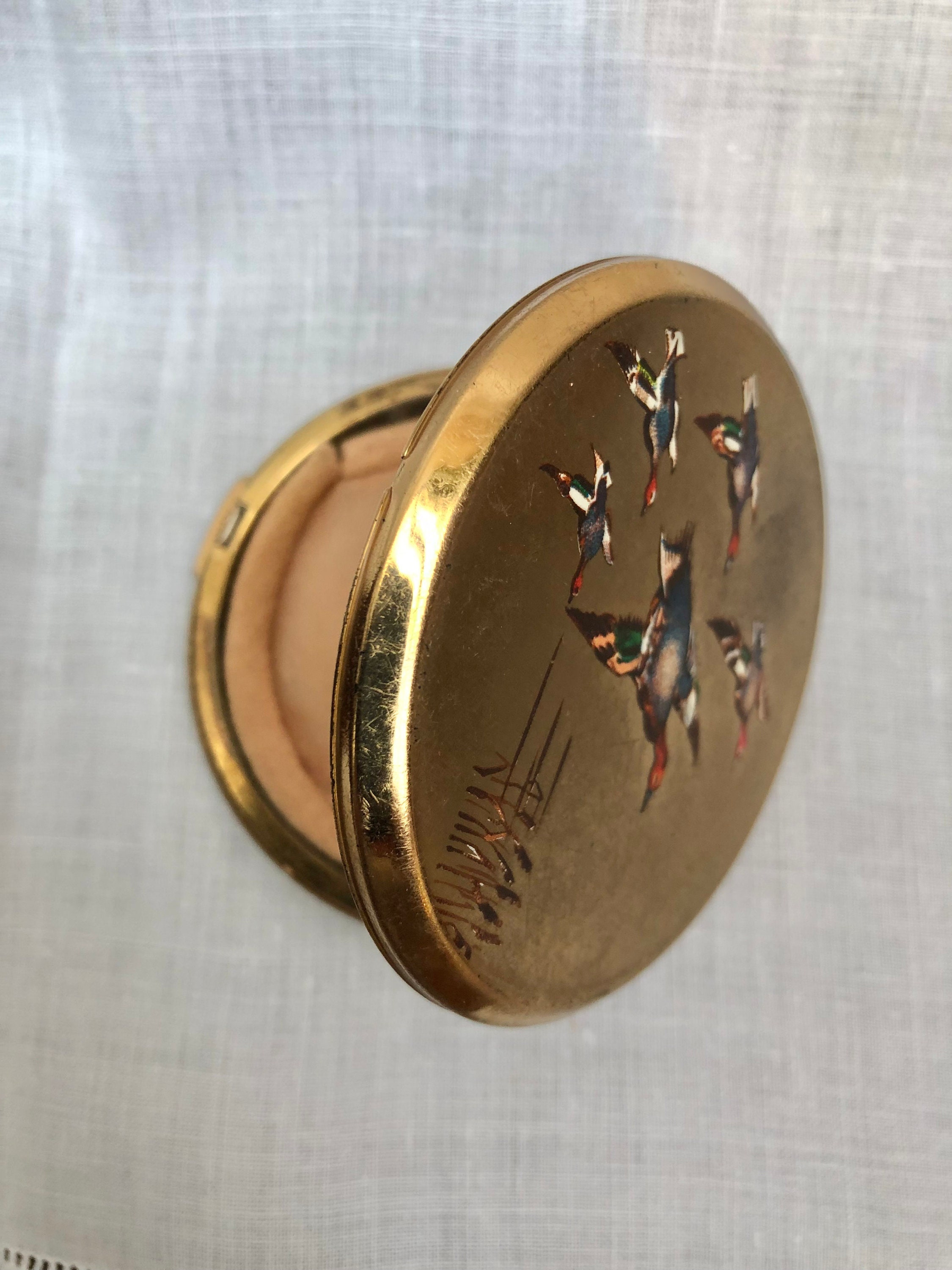 Stratton Compact 1950s Stylish Midcentury, Decorative Lid, Oriental ...