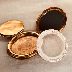 Midcentury Embroidered Powder & Mirror Compact, Old Gold-tone Compact ...