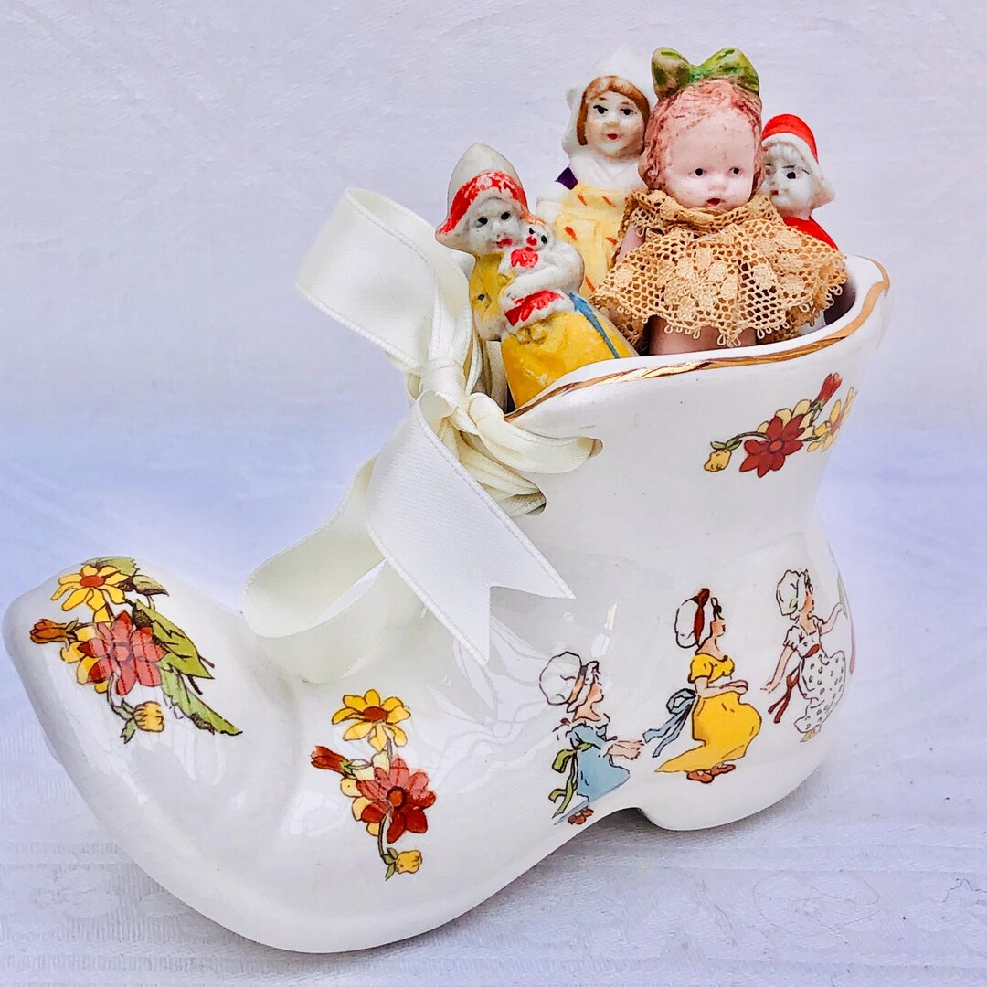 4 Miniature, Antique Bisque Dolls Assembled Inside A Vintage Kate ...