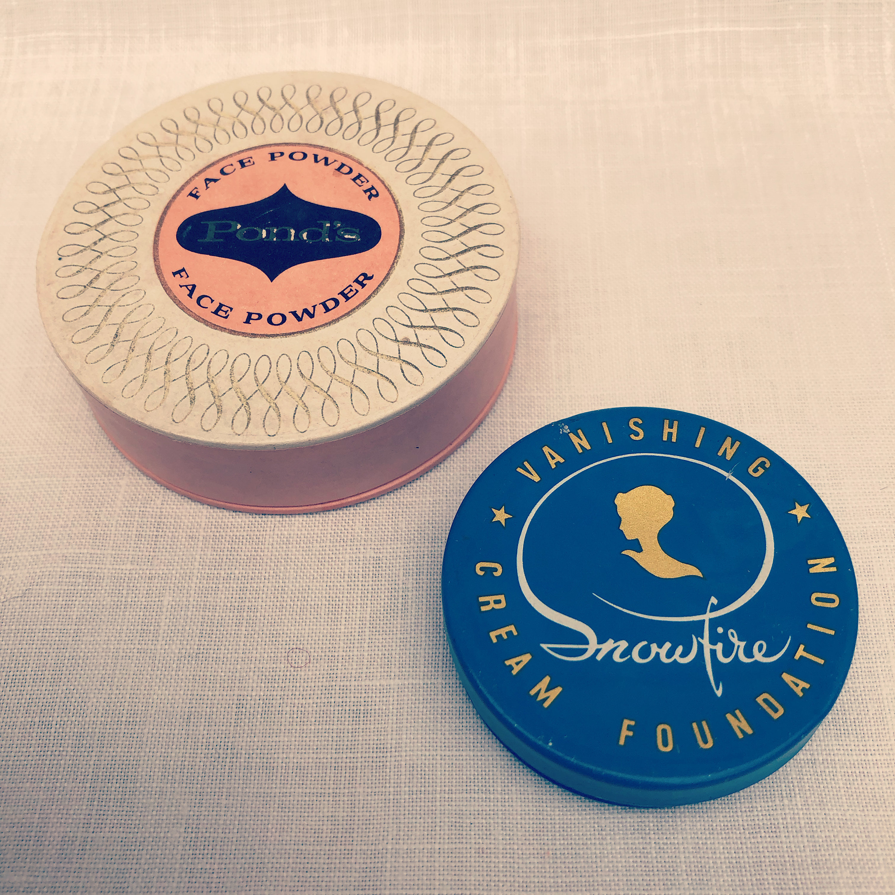 1950s Cosmetics, Powder Box & Vanishing Cream, Retro Graphics, 1950s ...