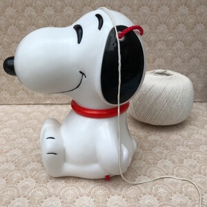 1970s Collectable Snoopy Peanuts Character Novelty String Container ...