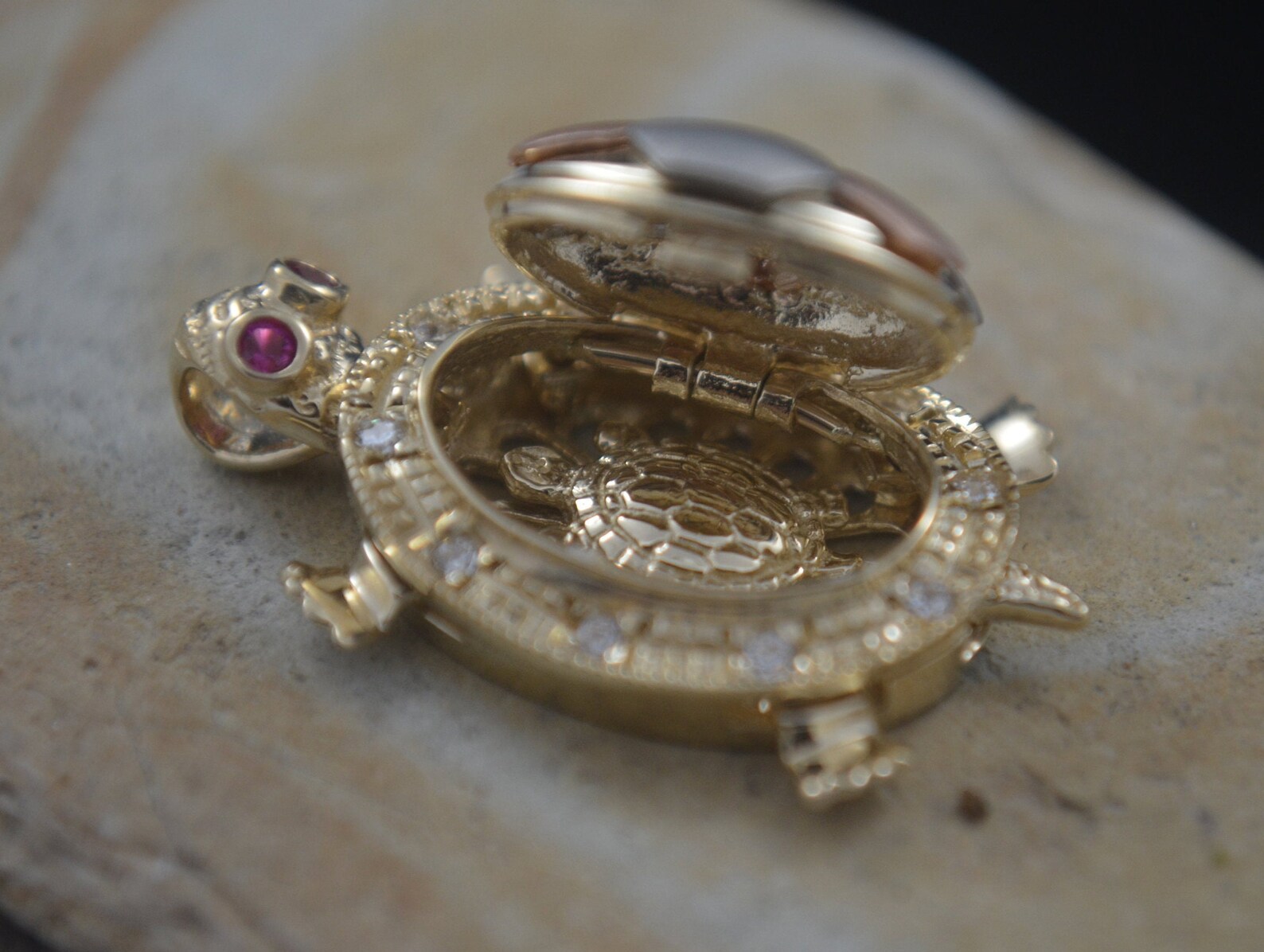Turtle Pendant Good Luck Baby Turtle Inside Locket Pendant 14k Gold Tri ...