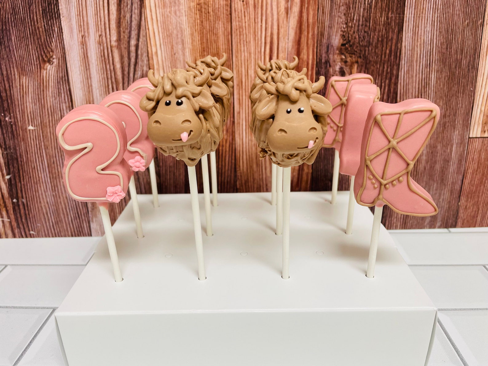 Moo Moo I'm Two, Highland Cow Cake Pops - Etsy