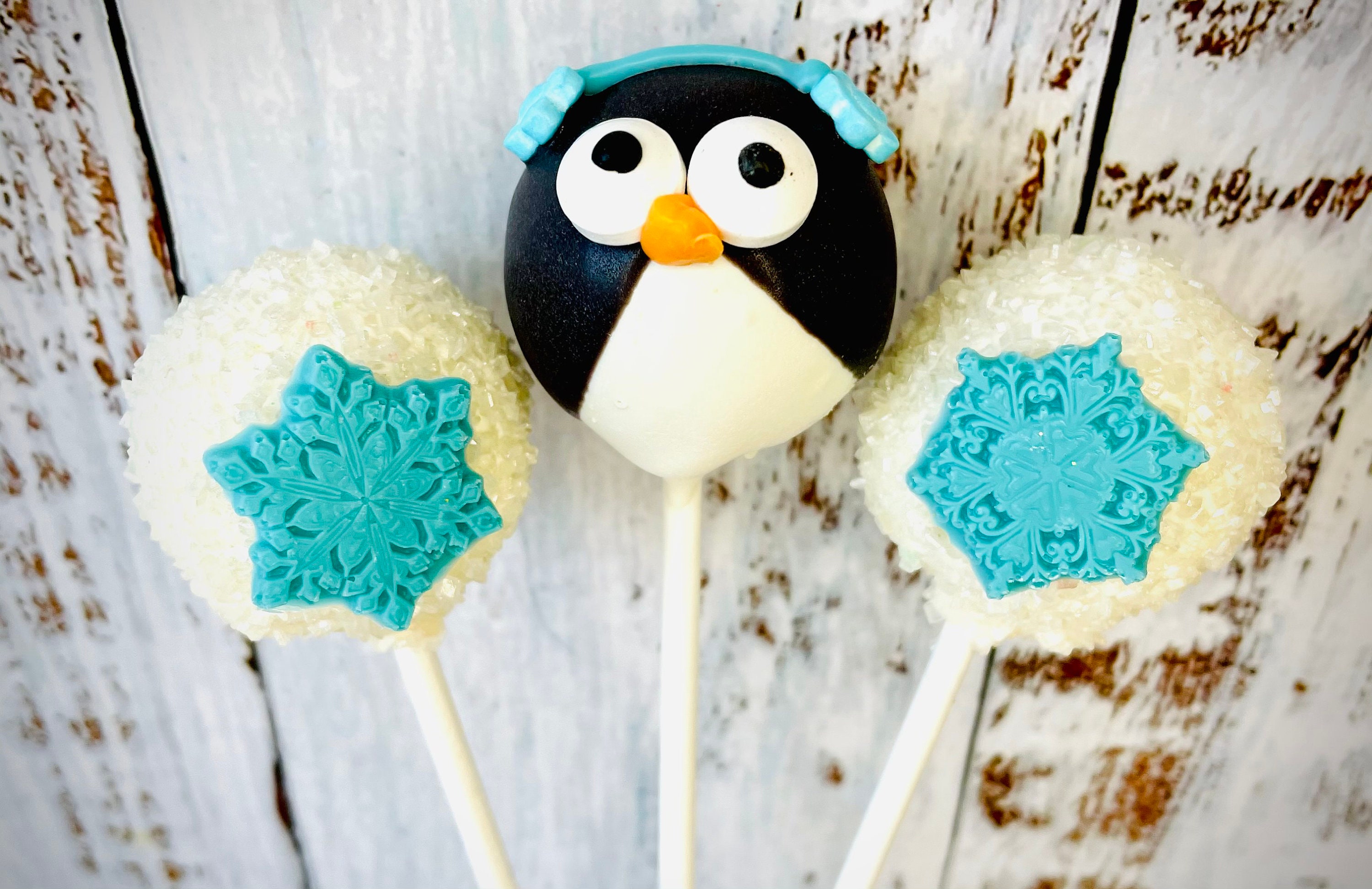 Penguin Cake Pops, Penguin Party Theme, Penguin Gift Favors, Penguin ...