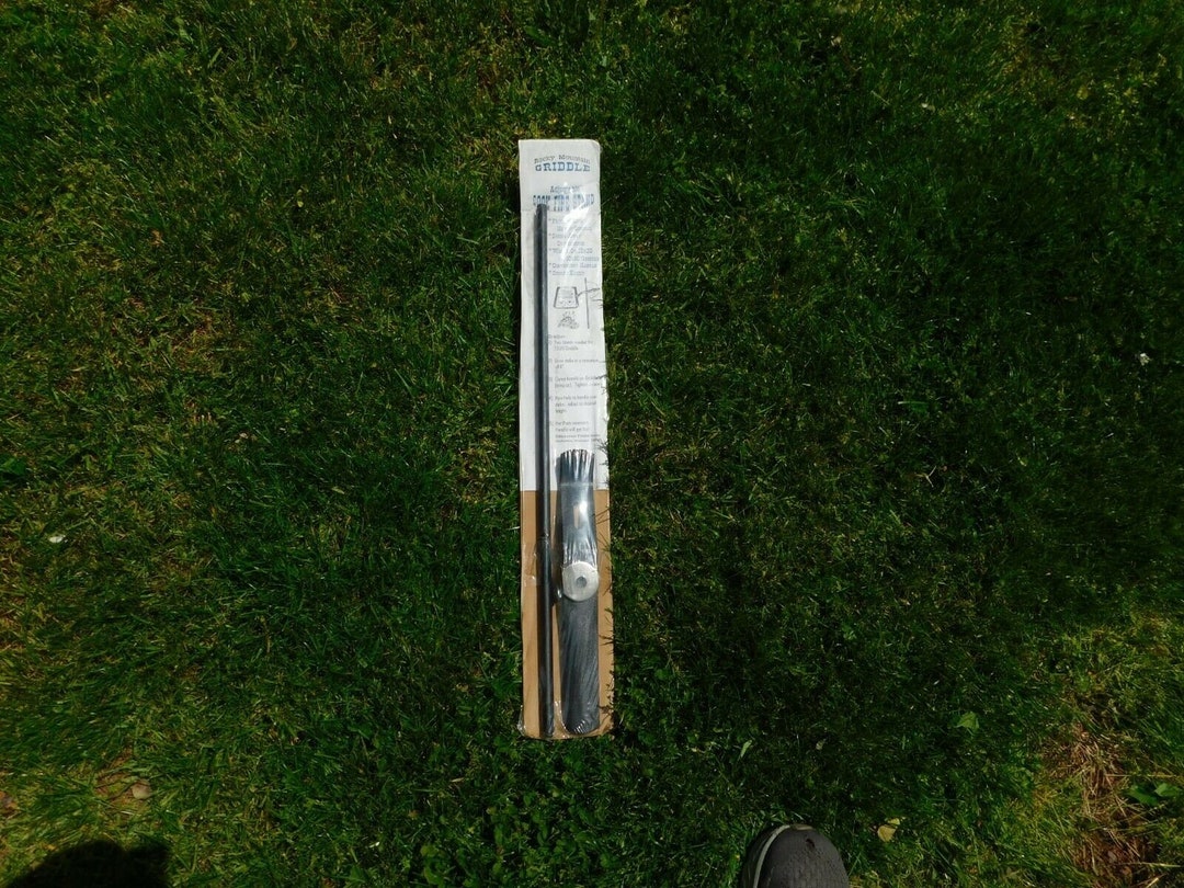 Rocky Mountain Griddle Adjustable Cook Fire Stand for Camping Cooking ...