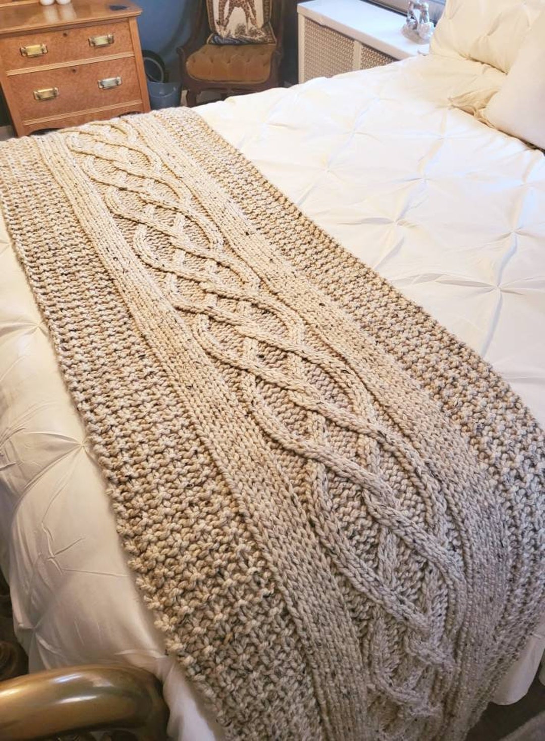 KNIT BED Runner/chunky Queen Size Cable Bed Scarf/chunky Blanket/modern ...