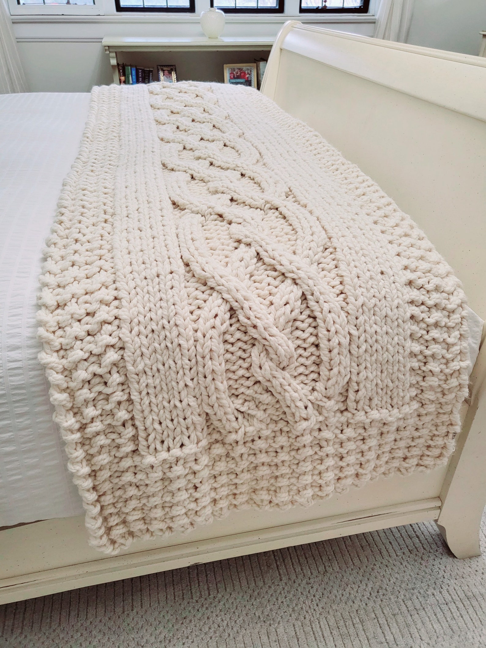 Chunky Knit Cable Bed Runner Pattern (PDF Pattern), Bettlaufer, Pie De ...