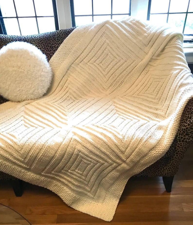 Geometric Knit Blanket Pattern: Chunky Beginner Optical Illusion Afghan ...