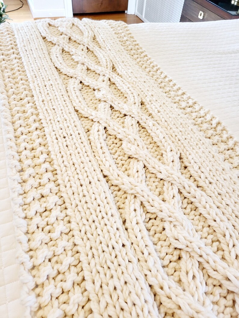 Chunky Knit Cable Bed Runner Pattern (PDF Pattern), Bettlaufer, Pie De ...