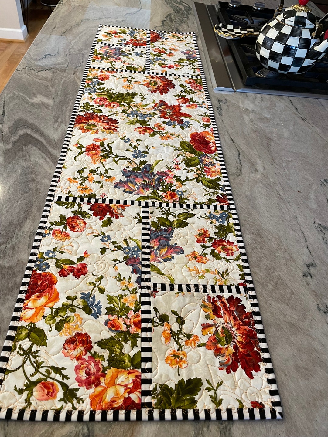 Flower Market Trellis White Floral Quilted Table Runner-free Gift W ...