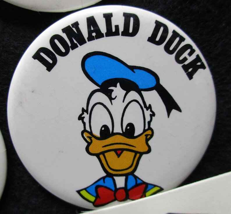 No.3147a Set of 9 Disney Character Buttons Metal With Clip - Etsy