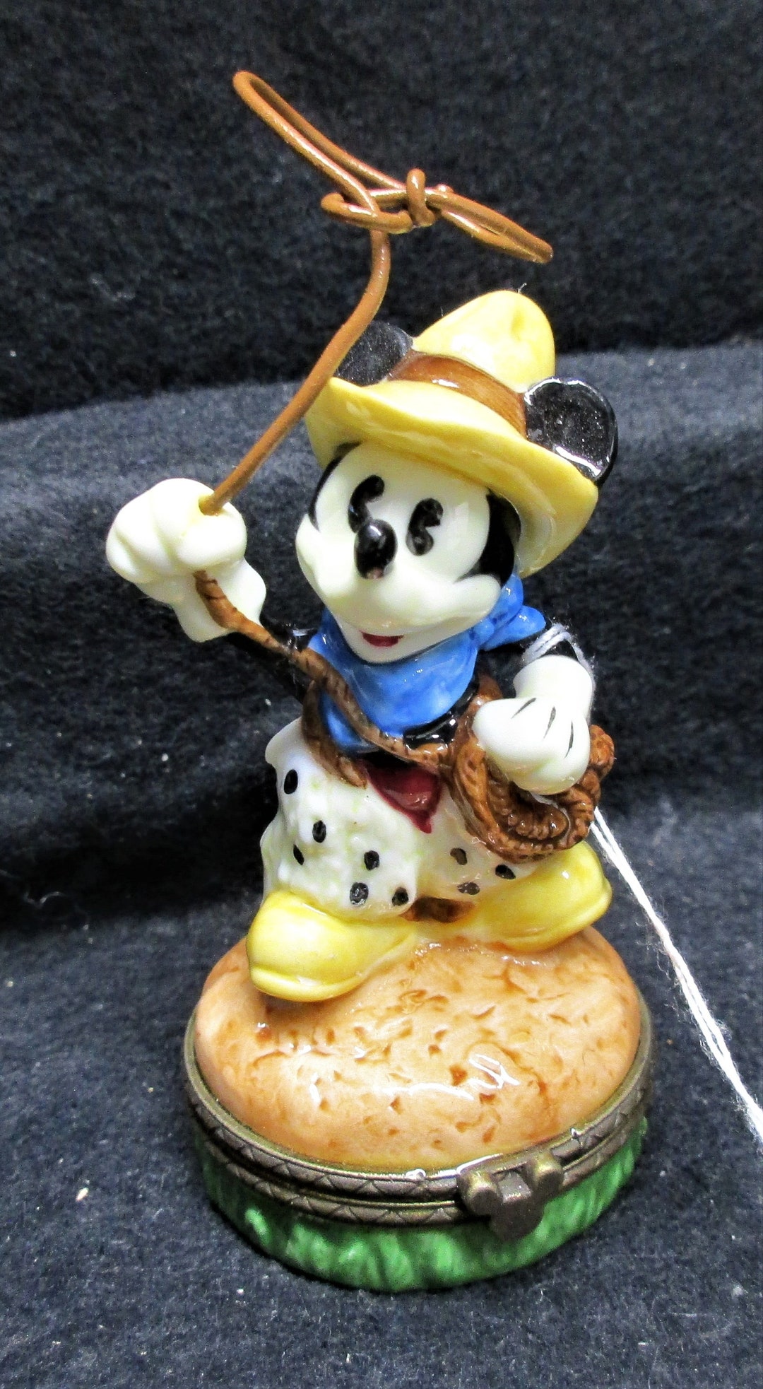 No.3664) Disney Mickey Mouse Porcelain Hinged Pill Box, Original Box ...