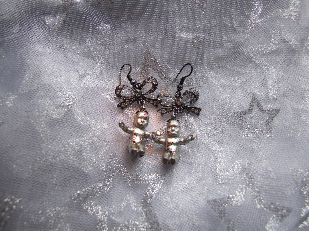 Fancy 1920s Style Rhinestone Bow Mardi Gras King Cake Baby Earrings ...